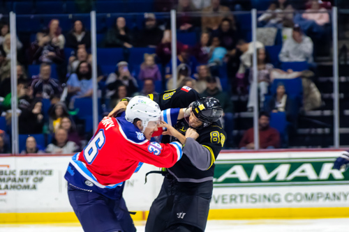 PHN’s Best Shots of the Game: Oilers defeat Heartlanders as Route 66 ...